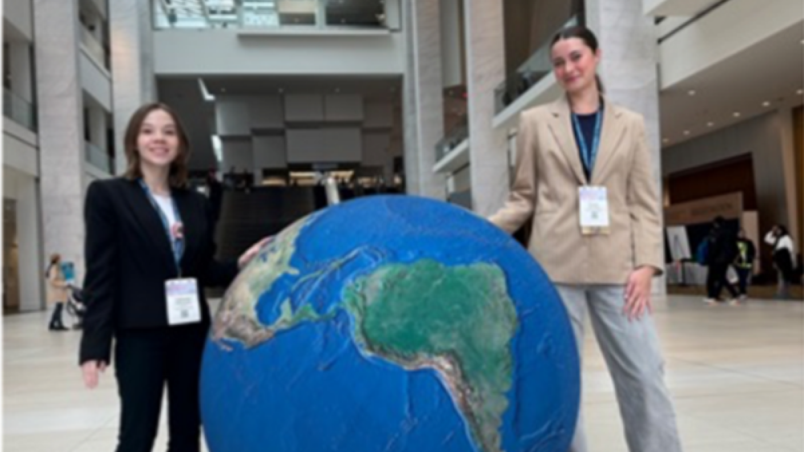 Geography undergraduates present their work at the 2025 AAG meeting in ...